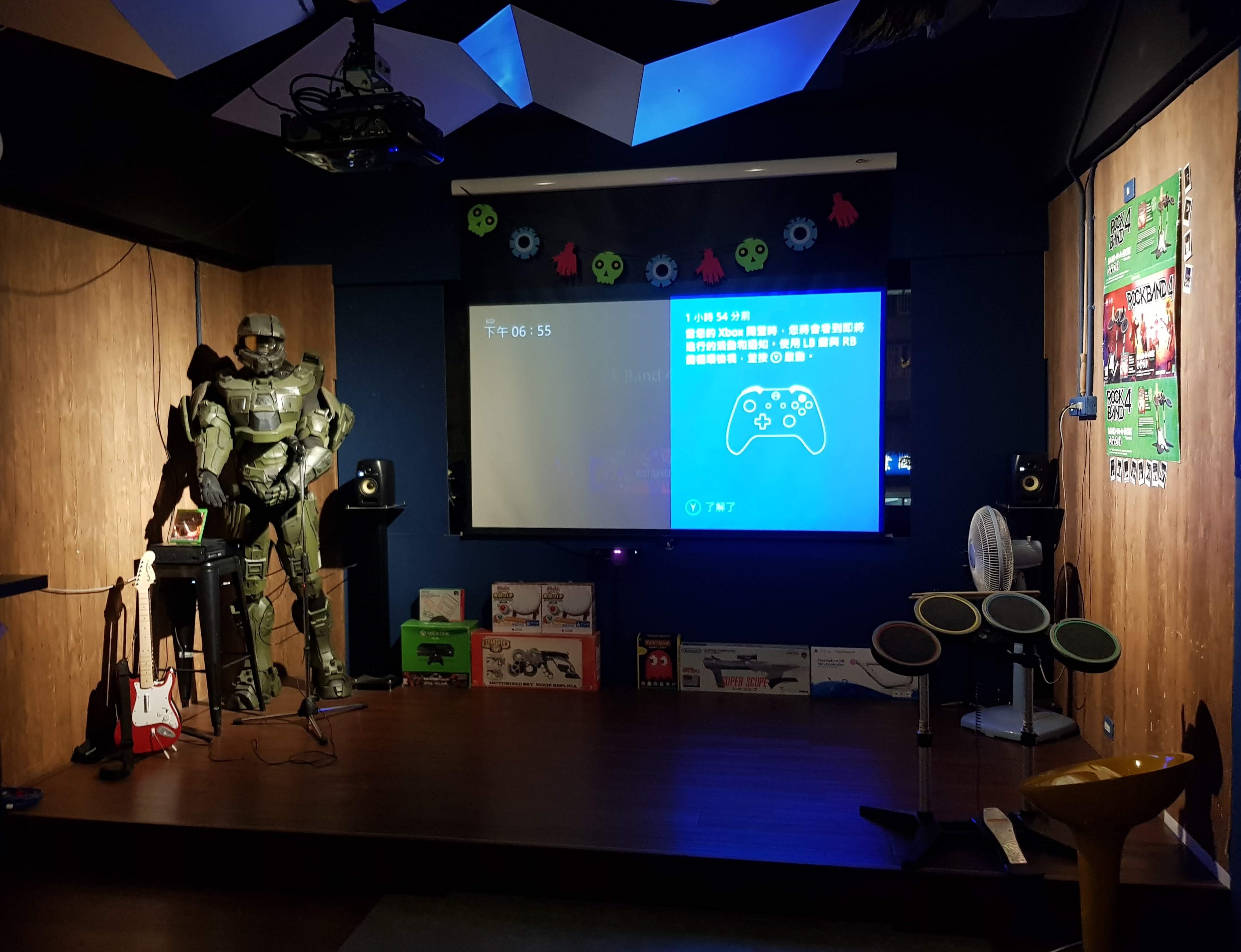 Video Games and Cocktails at Continue? Gaming Bar - Taipei Travel Geek