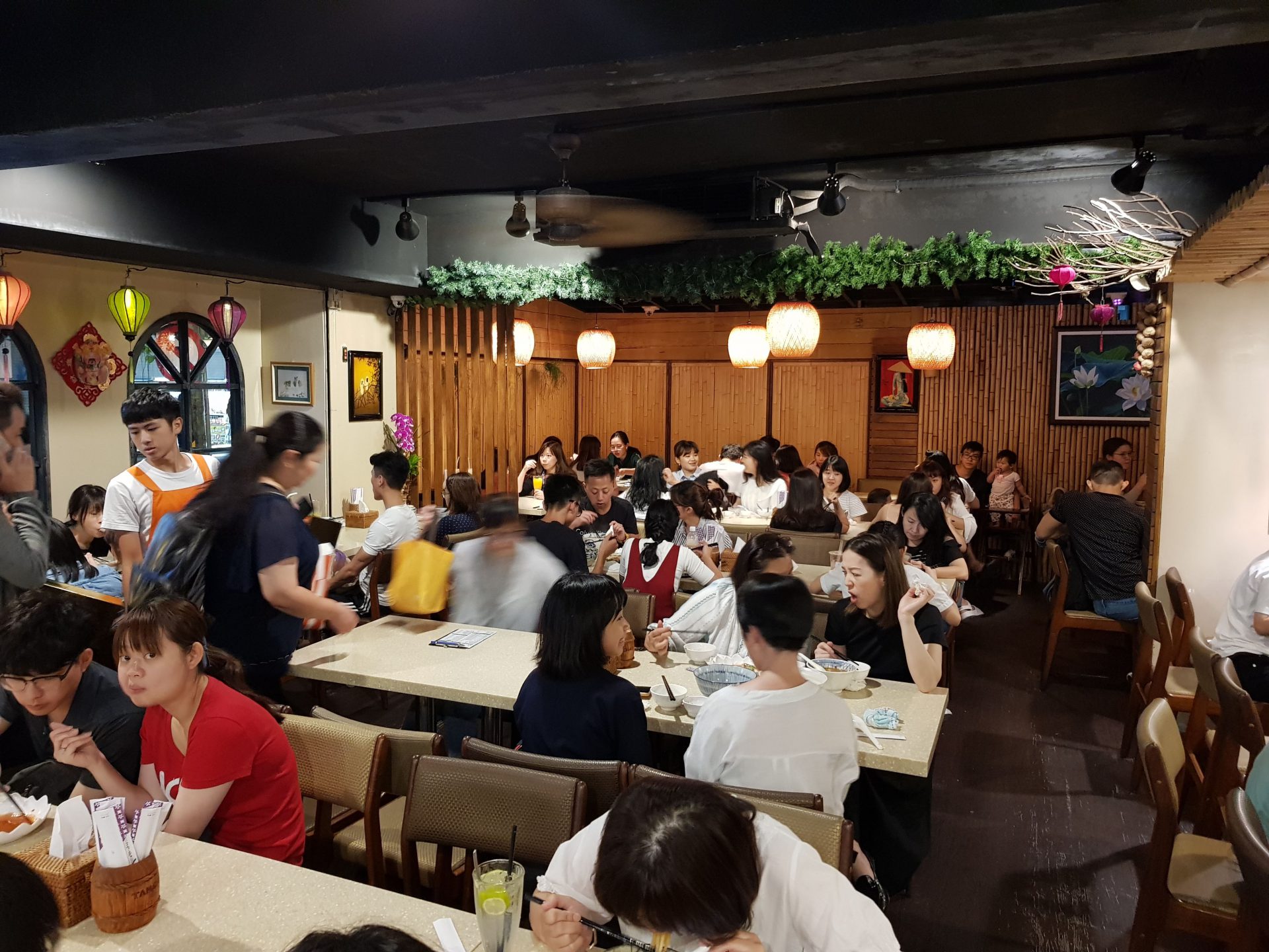 Fantastic Vietnamese Food at Wu Ding Yue Feng - Taipei Travel Geek