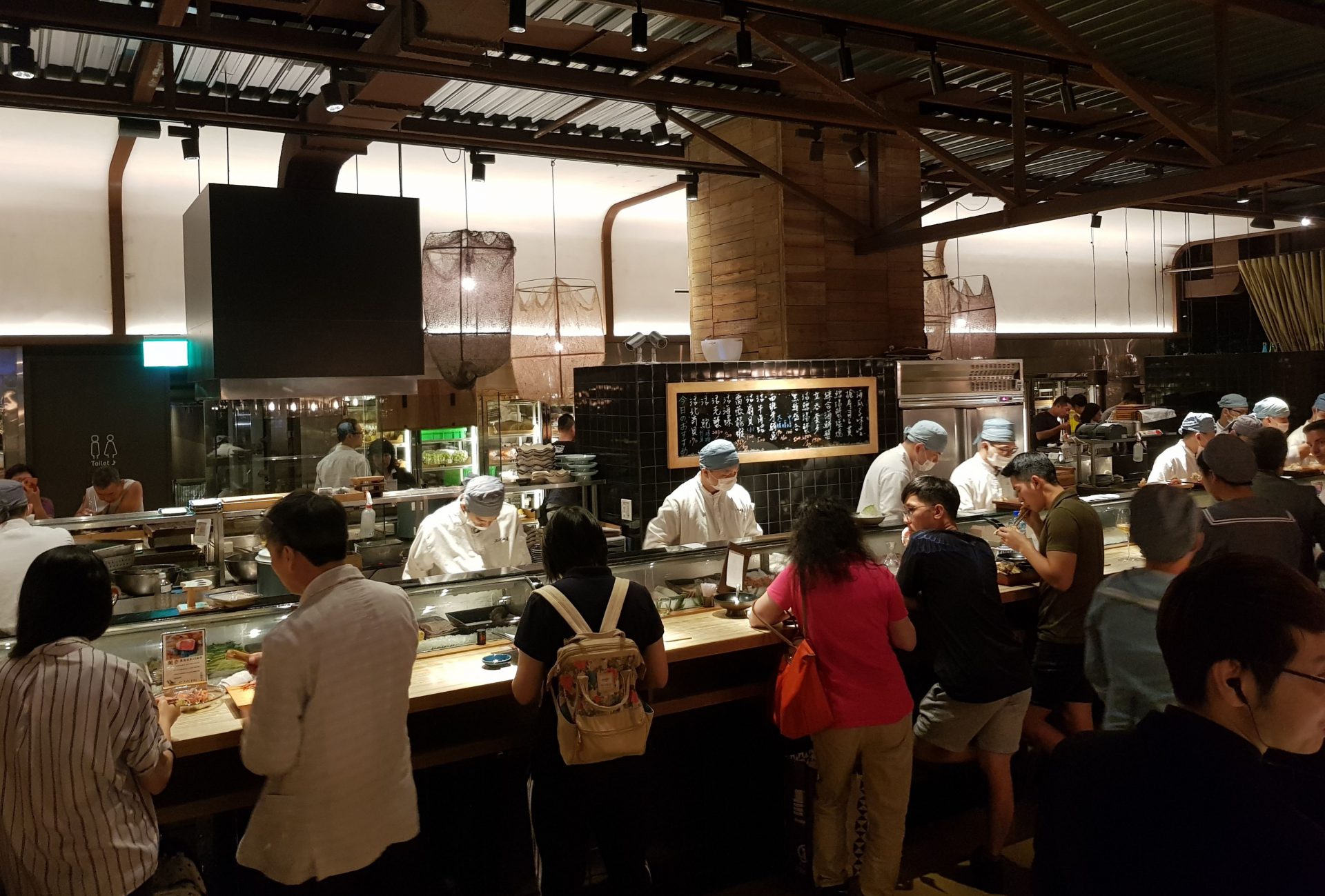 Addiction Aquatic Development - For Seafood Addicts - Taipei Travel Geek