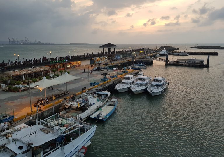 Exploring the Beautiful Riverside in Tamsui (Ferry Times Included ...