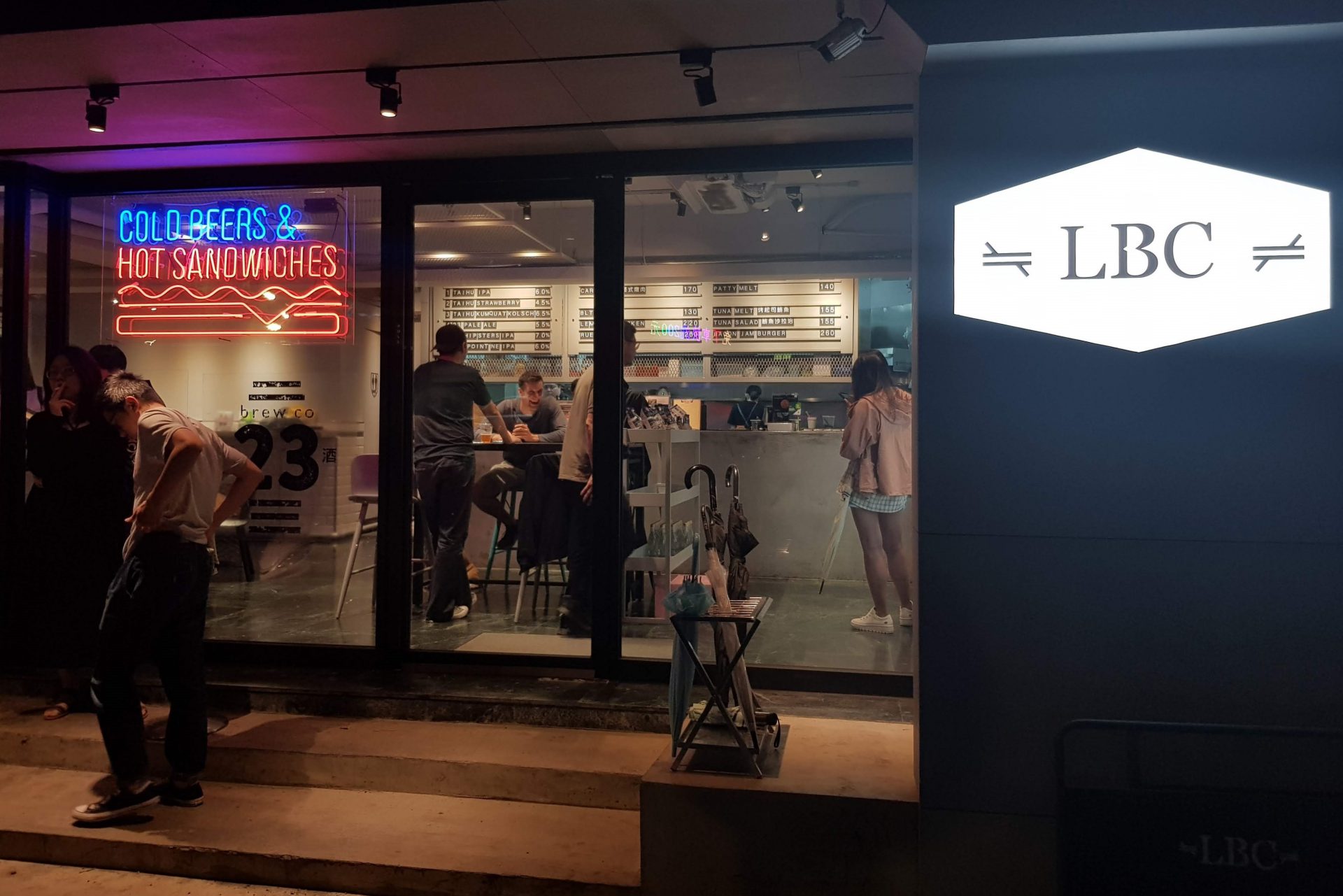 Great Gourmet Sandwiches at Liquid Bread Company - Taipei Travel Geek
