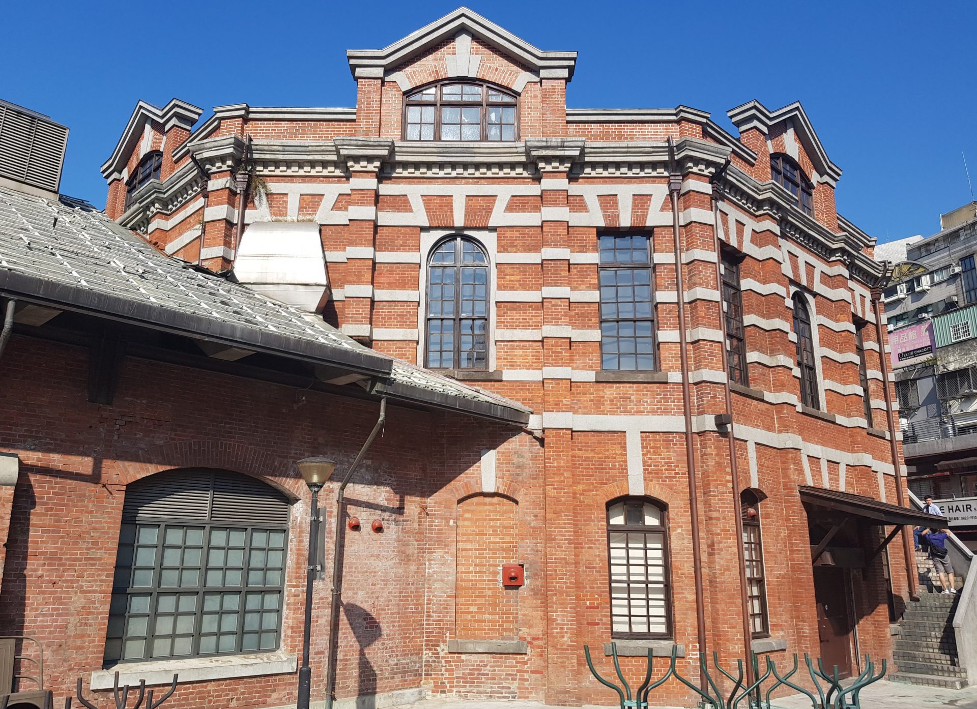 Fine Crafts and Gifts at The Red House - Taipei Travel Geek