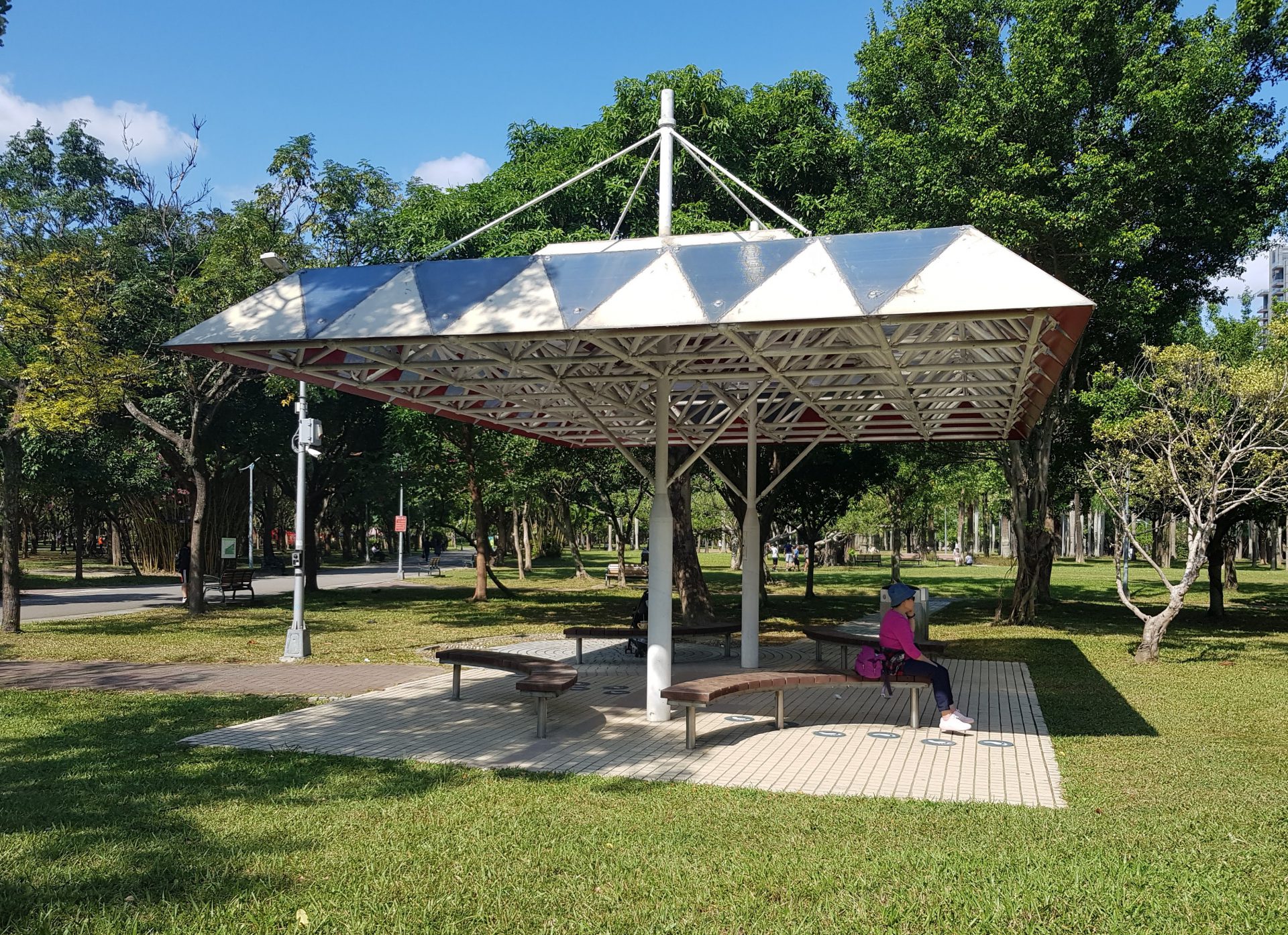 See the Island of Birds at Daan Forest Park - Taipei Travel Geek