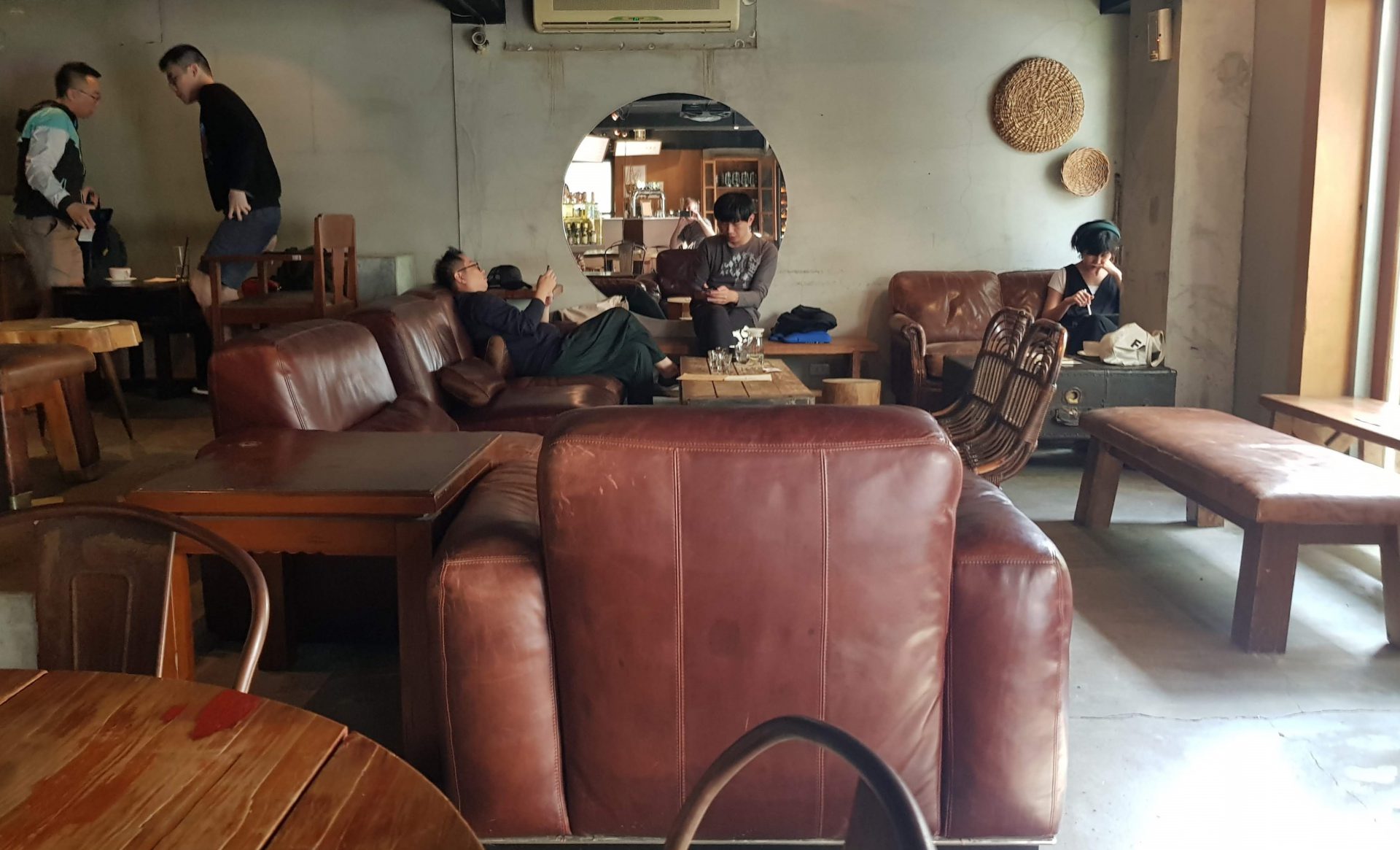 Cafe Costumice - Great for Working or Socialising - Taipei Travel Geek